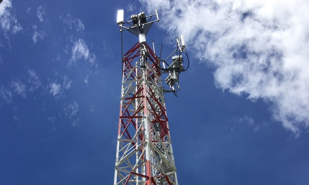 Claro empezará a alquilar sus más de 8.500 torres en Colombia - Forbes ...