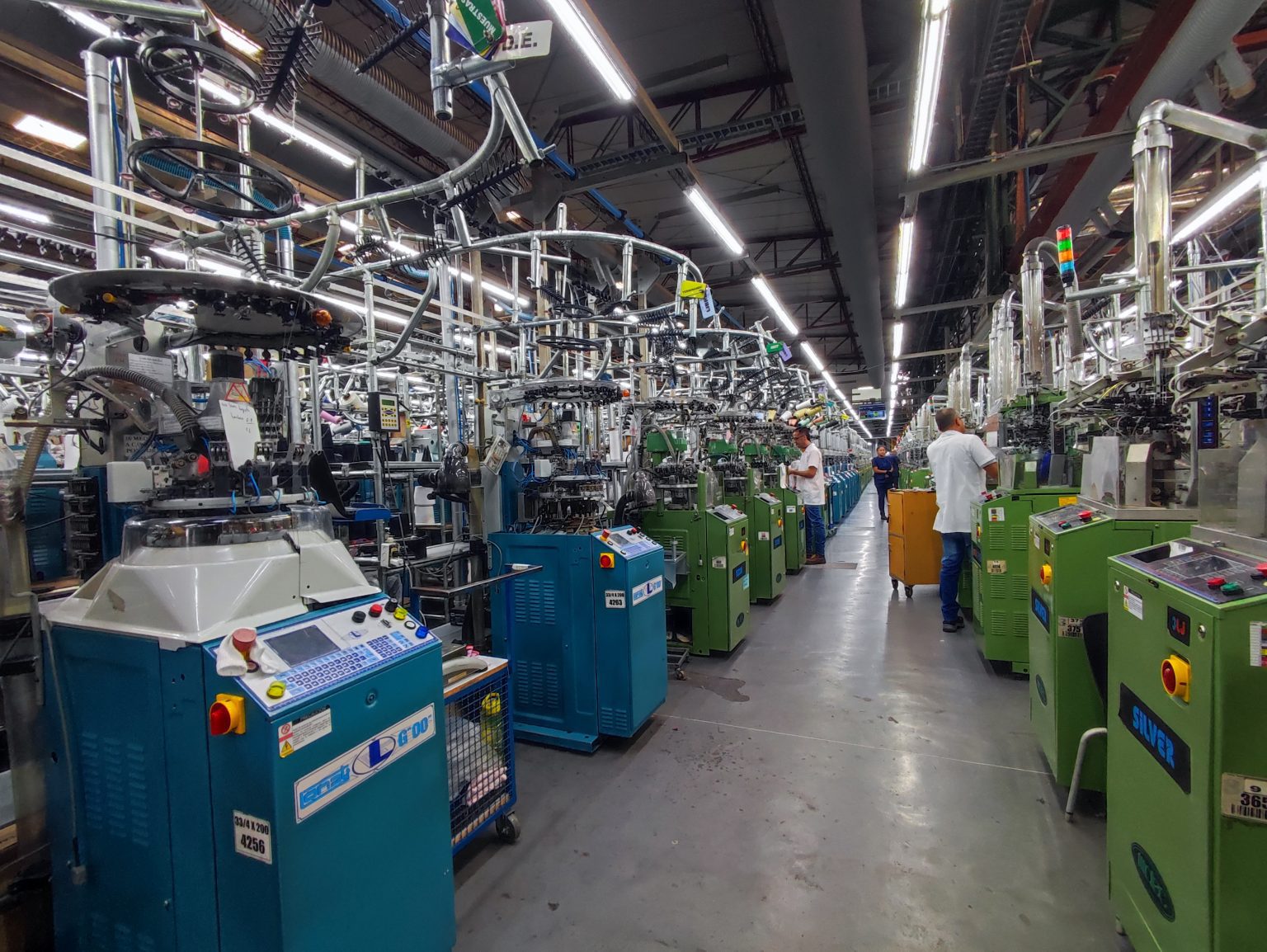 Crystal, el grupo textil detrás de Gef, empezó vendiendo medias en un ...