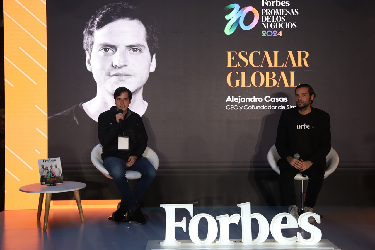 CEO de Simetrik relata cómo cambiar de modelo de negocio les dio un meteórico ascenso - Forbes ...