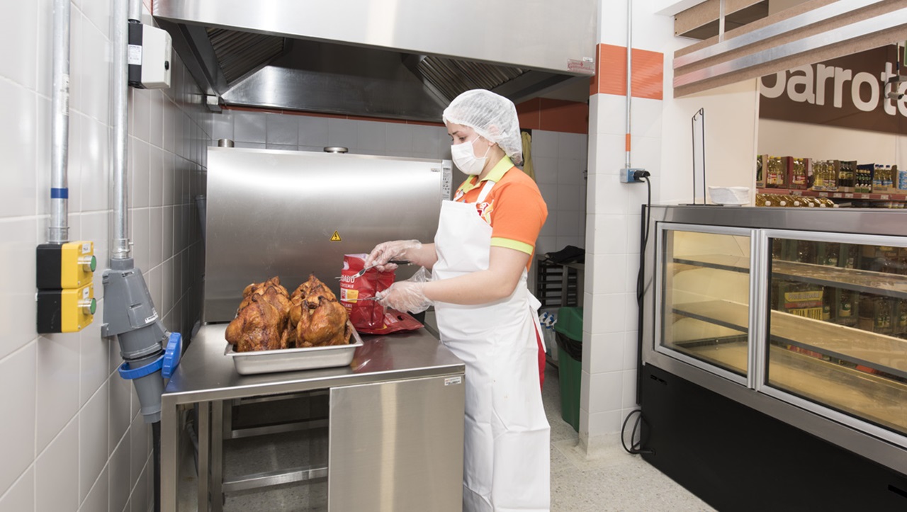 El 'boom' del pollo asado de Tiendas Ara: están vendiendo más de 11,4 ...